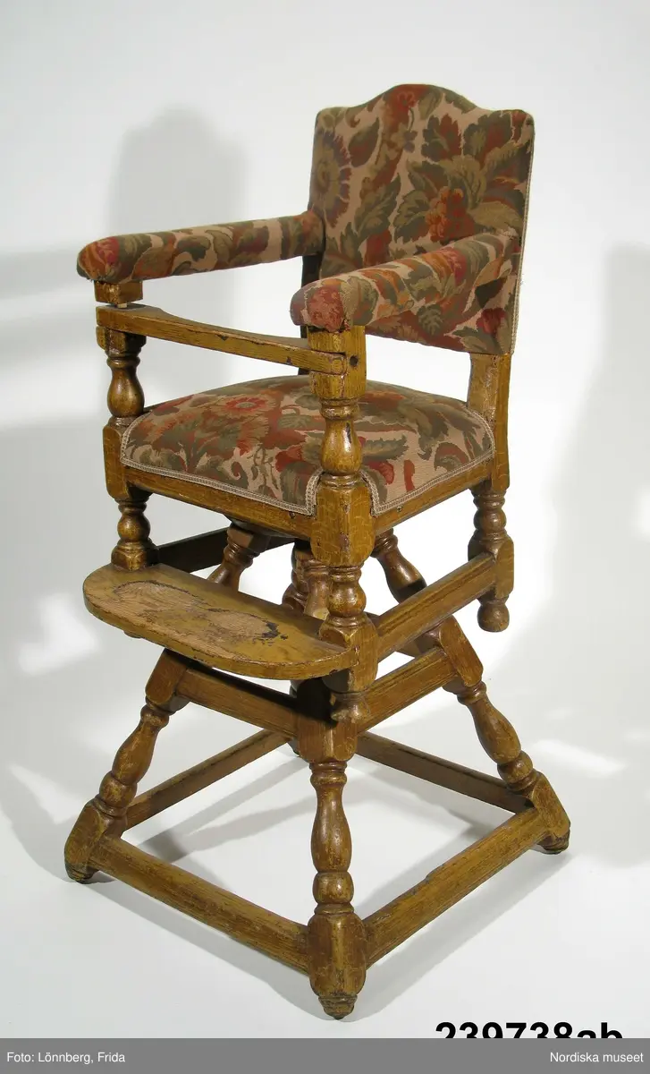 Barnstol - Nordiska museet / DigitaltMuseum
