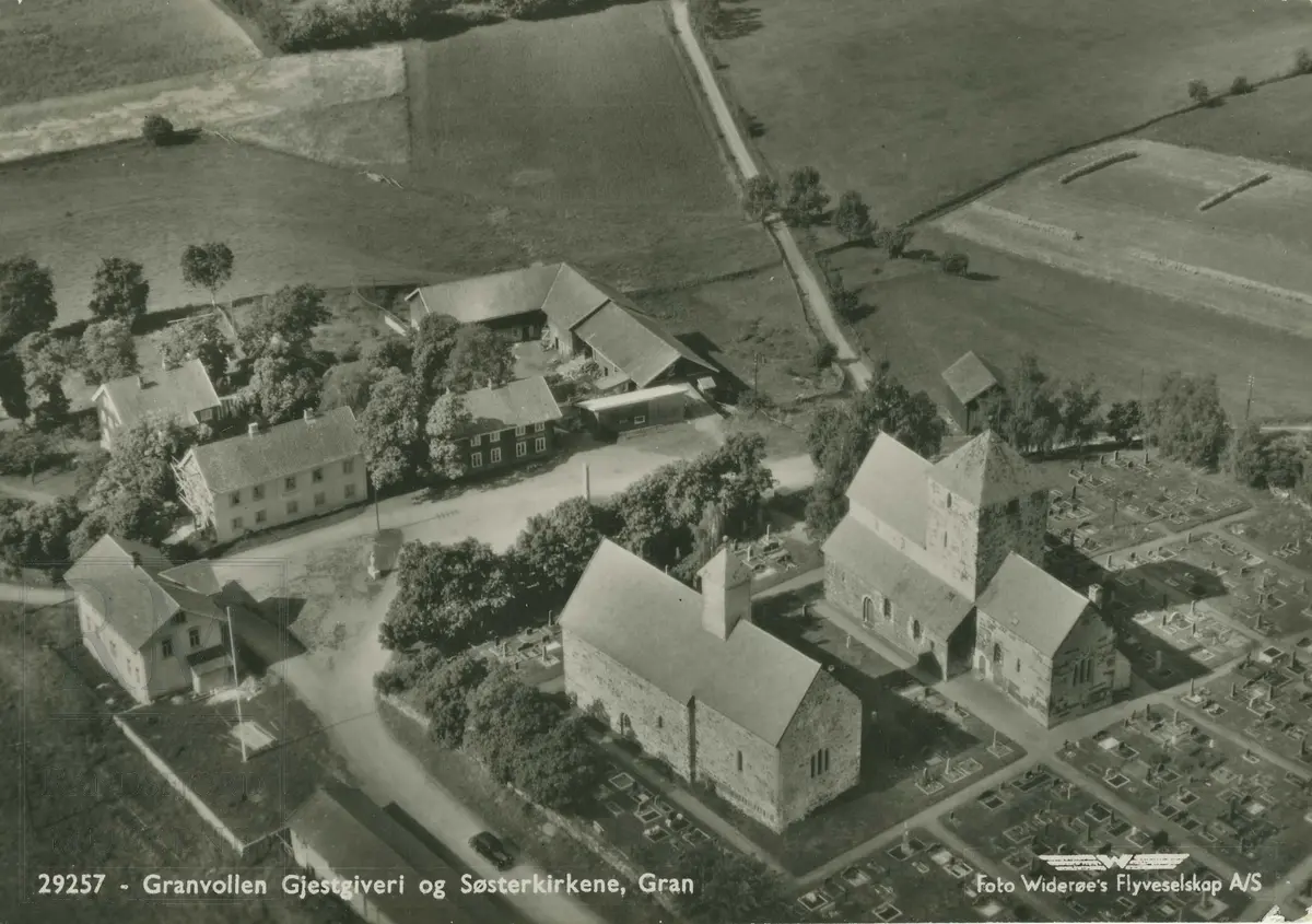 Granvolden Gjestgiveri og Søsterkirkene Gran - Hadeland Folkemuseum ...