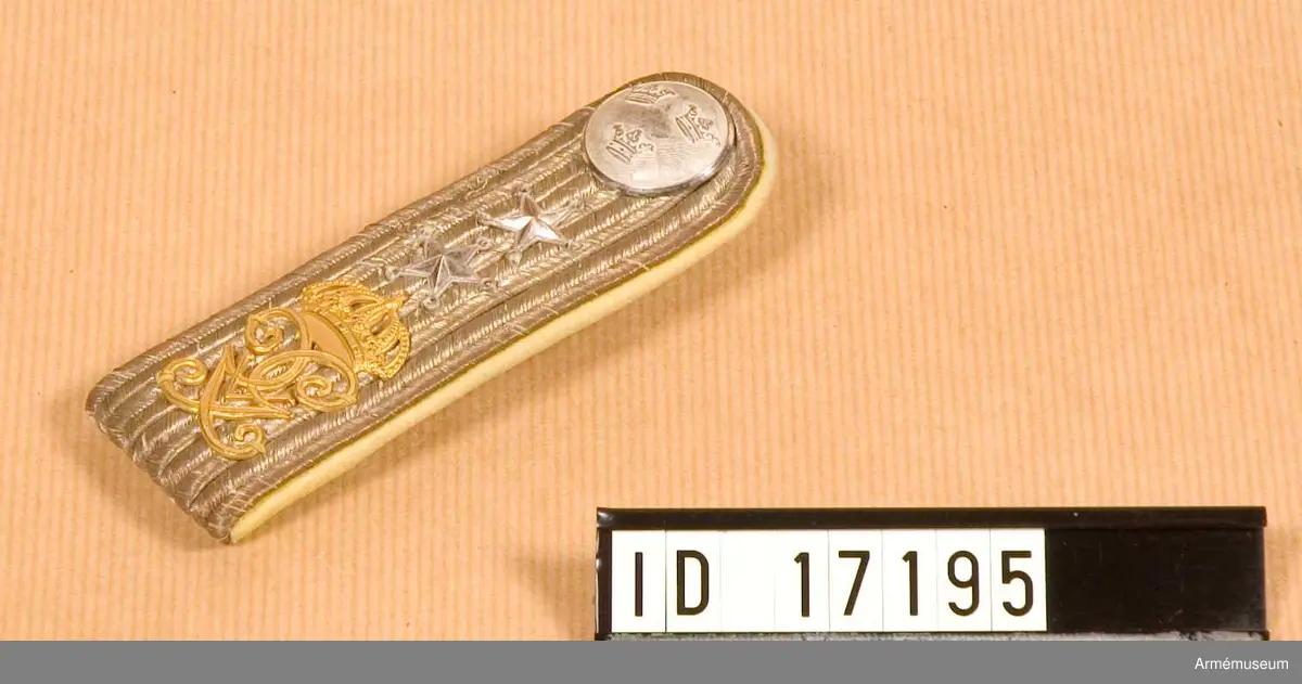 Axelklaff m/1899 - Armémuseum / DigitaltMuseum