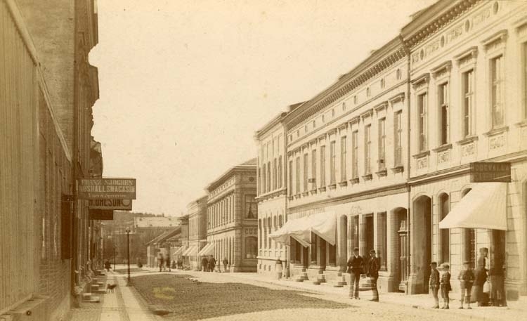 Tryckt text på baksidan: ROBERT LINDAHL UDDEVALLA. - Bohusläns museum ...