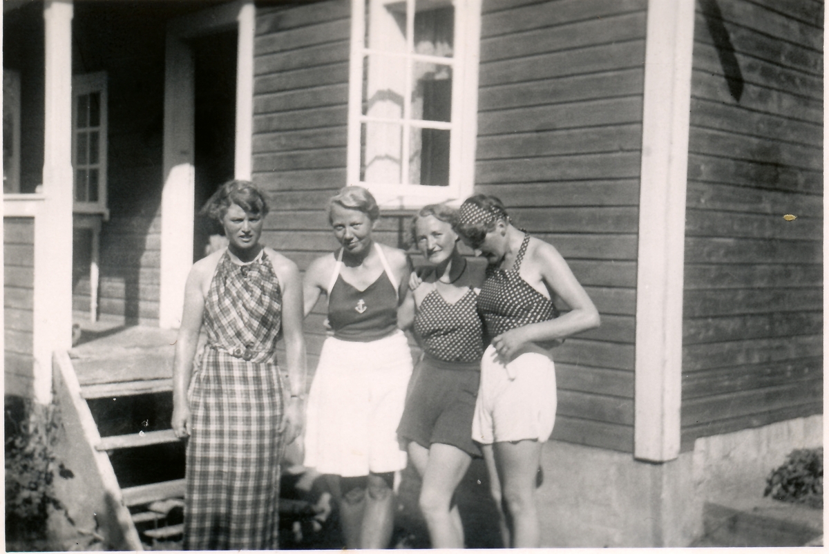 Klokkerholmen, Sandøya, Marie-Louise Christiansen, Brevik apotek ...