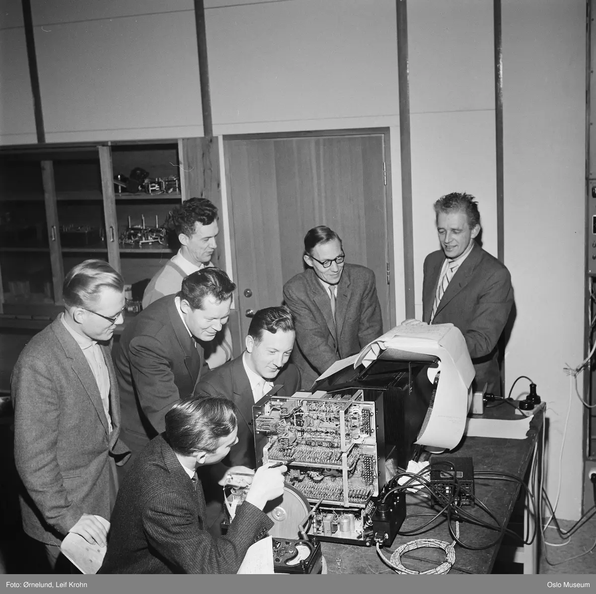 Standard telefon- og kabelfabrikk, interiør, kurs, menn9 - Oslo Museum ...