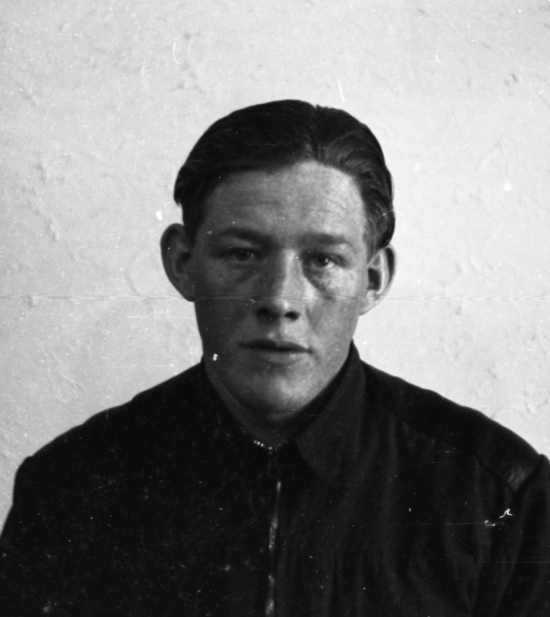 Passbilde av Nils Bakken. - Gol bygdearkiv / DigitaltMuseum