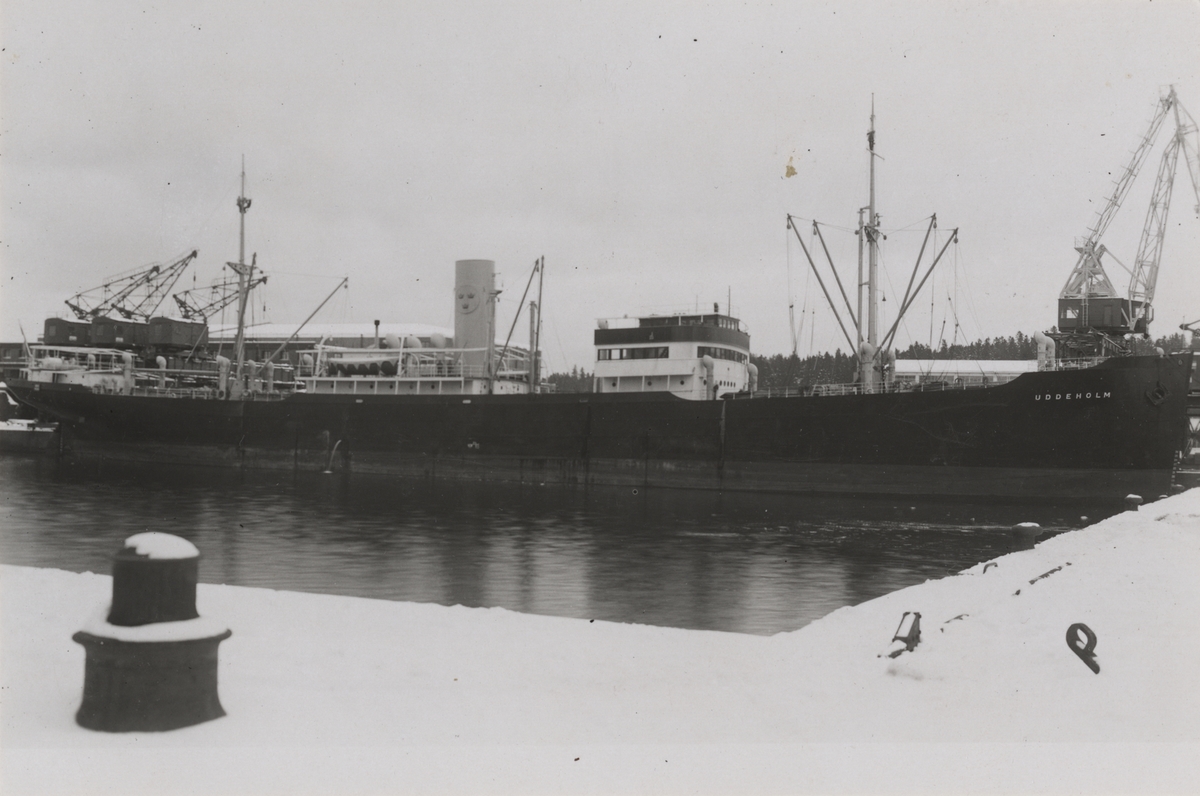 Lastmotorfartyget UDDEHOLM av Göteborg. - Sjöhistoriska museet ...