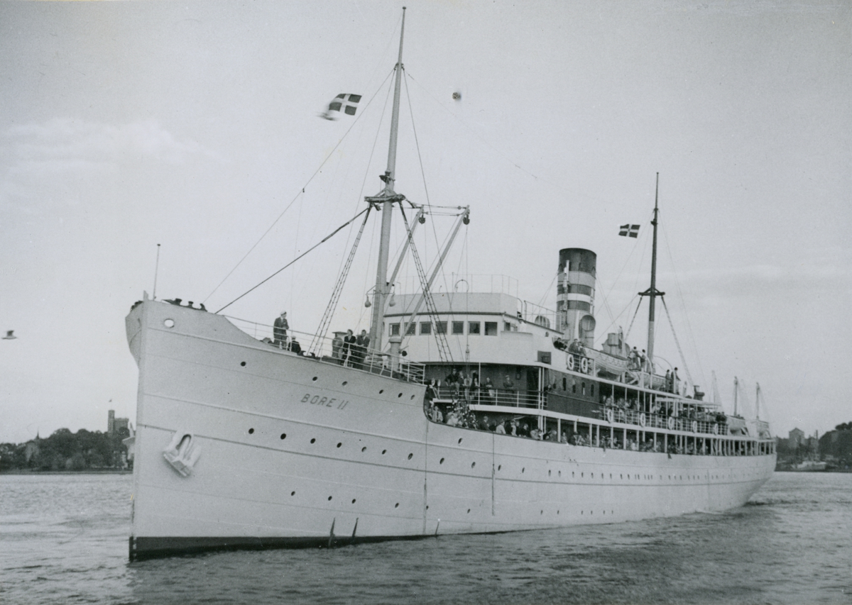 Passagerarångfartyget BORE II, byggt i Köpenhamn på Burmeister & Wain ...