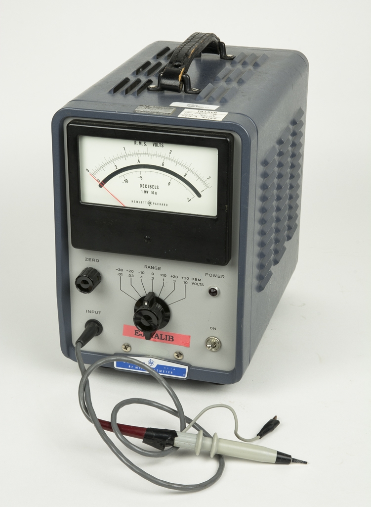 Rörvoltmeter - Flygvapenmuseum / DigitaltMuseum