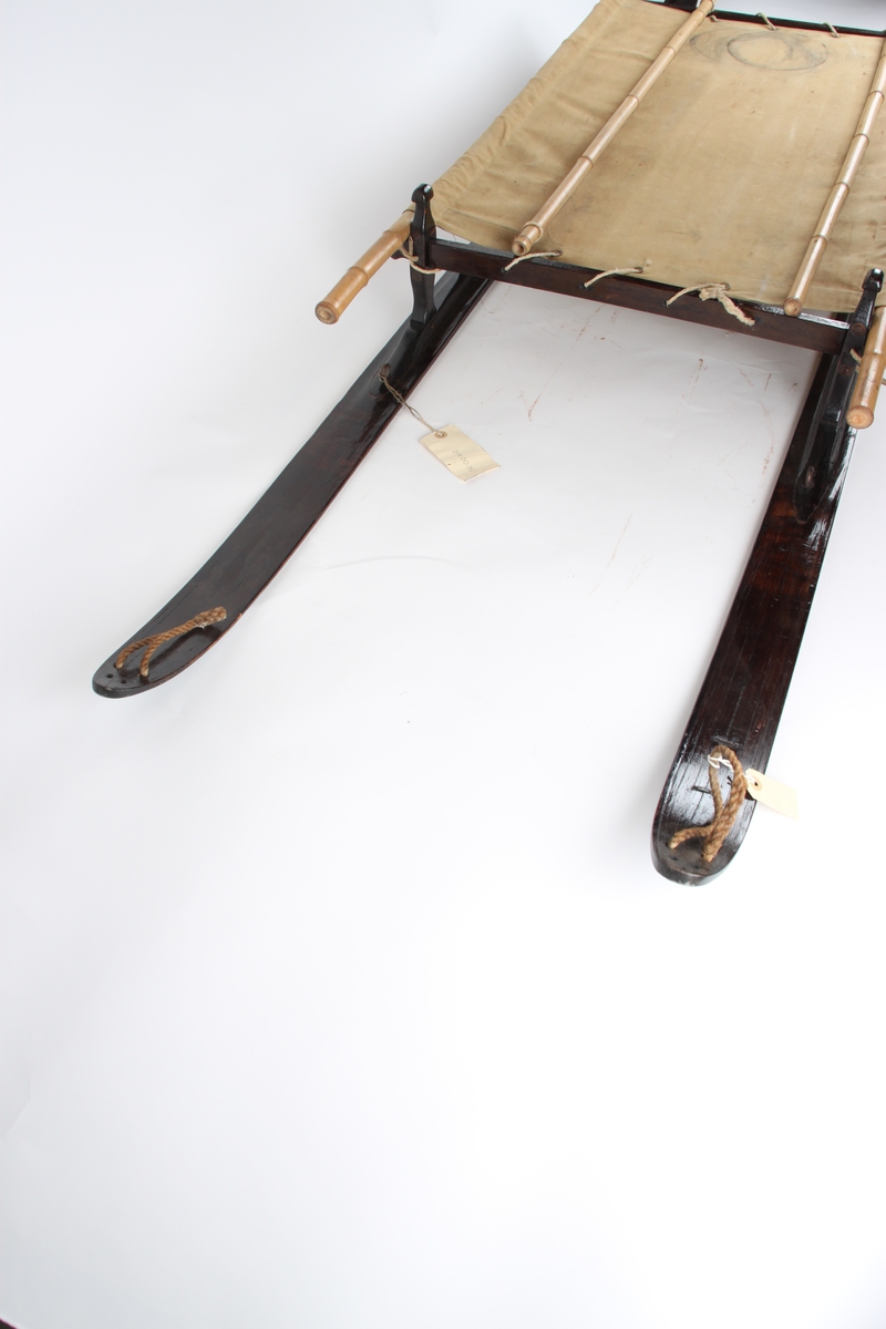 Kjelke - Skimuseet i Holmenkollen / DigitaltMuseum