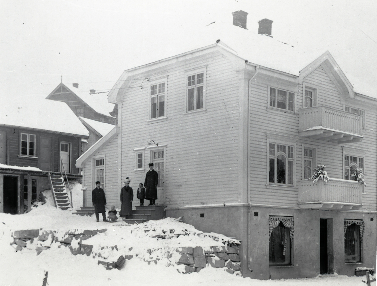 Notodden, Halvor H. Saga med familie - Bø Museum / DigitaltMuseum