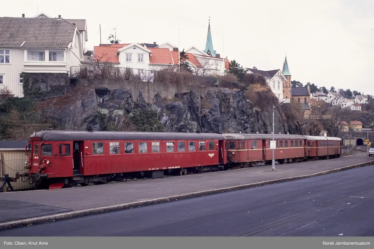 Dieselmotorvogn BM 86 10, styrevogn BFS86 L 92 og dieselmotorvogn BM 86 ...