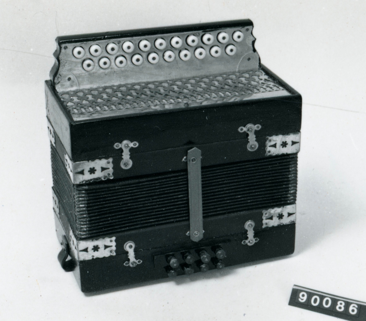 Dragspel - Västergötlands museum / DigitaltMuseum