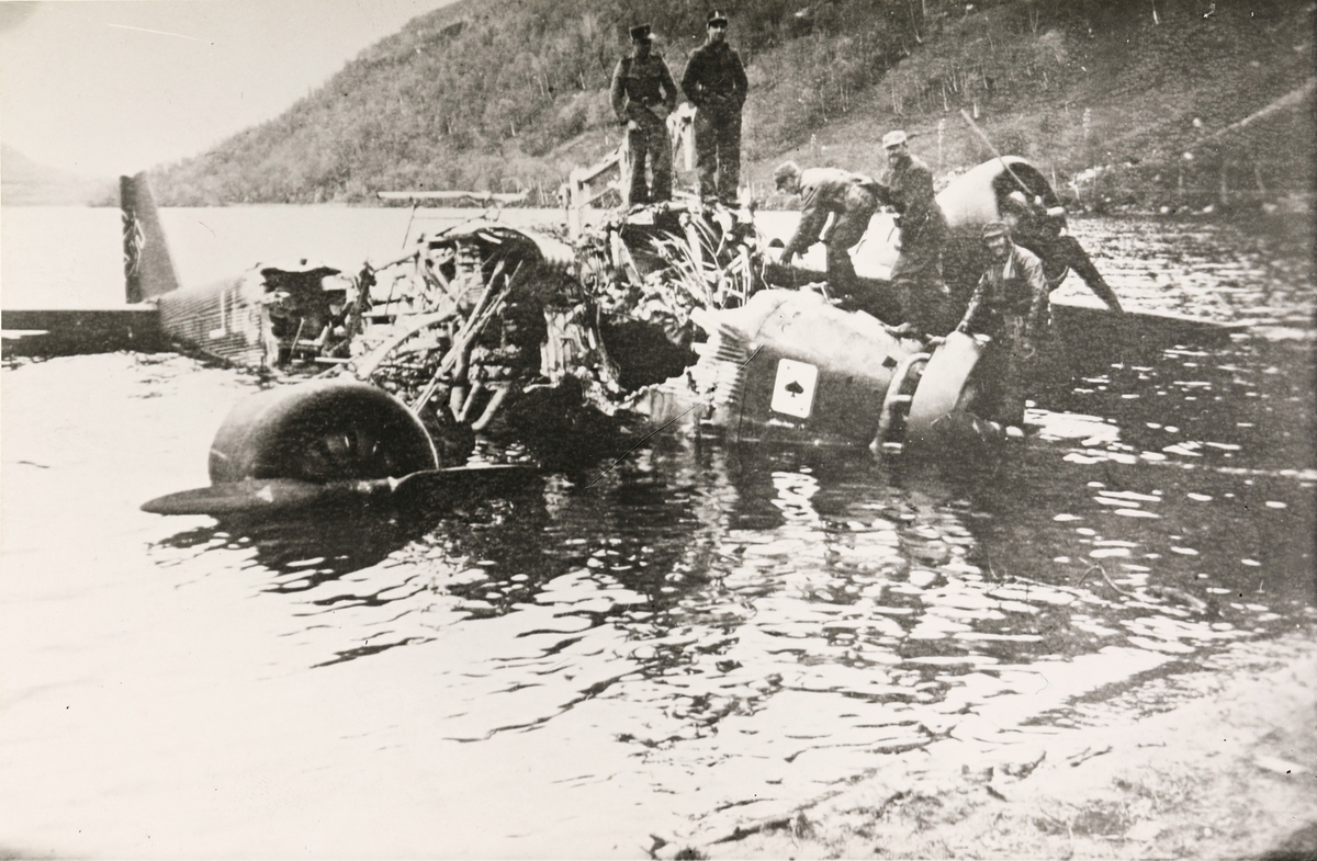 KRIGEN 1940/NORD-NORGE/GRATANGEN - Forsvarets museer / DigitaltMuseum