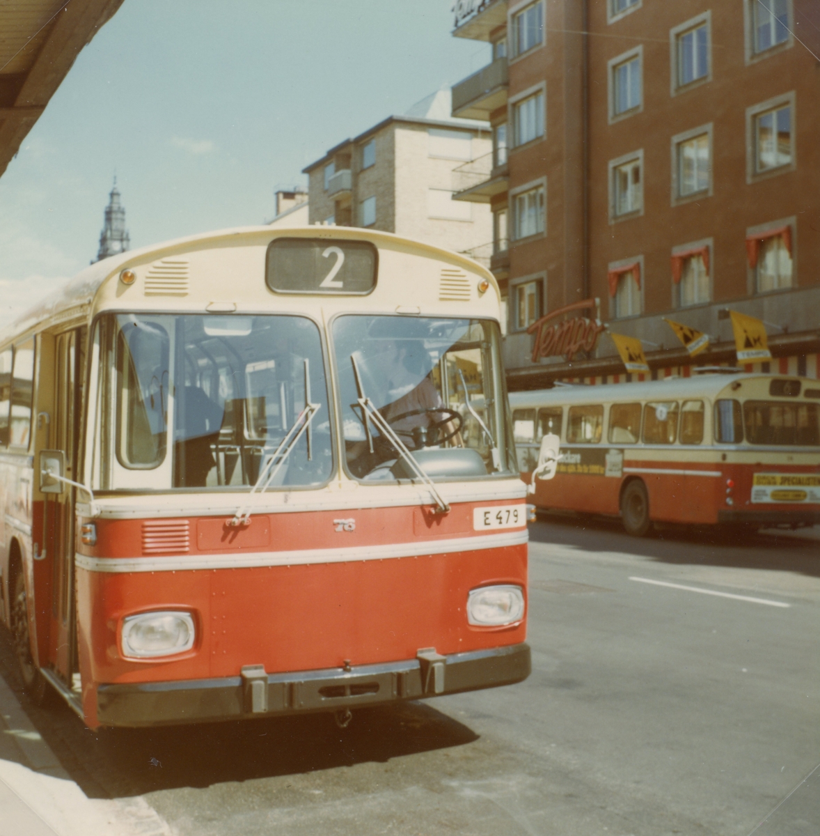 Buss Scania CR 76 på Trädgårdstorget i Linköping, i slutet av 1960 ...