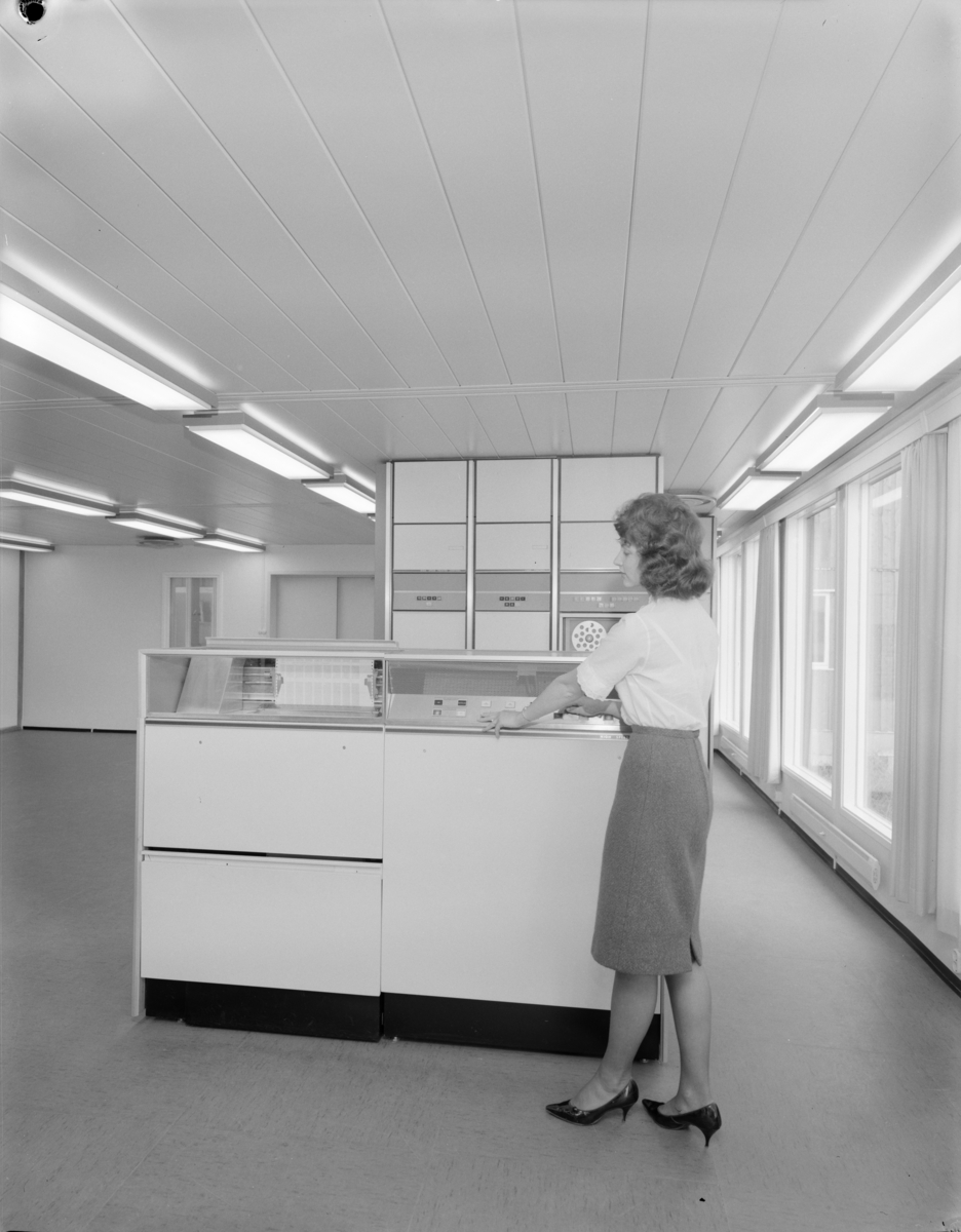 Univac 1107 Thin-film memory computer, Uniservo 2A - DEXTRA Photo ...