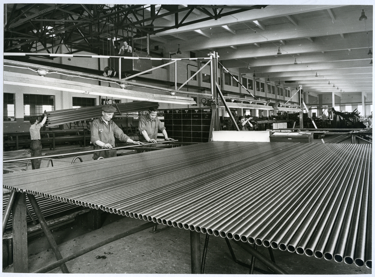 Fagersta stad, Fagersta kn.#N#Interiör av verkstad, Fagersta bruk, 1964 ...