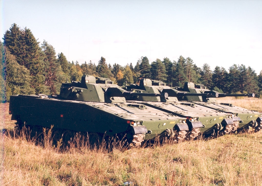 "Stridsfordon 90. ""Taktiska Eleen"" slutet av 90-talet ...