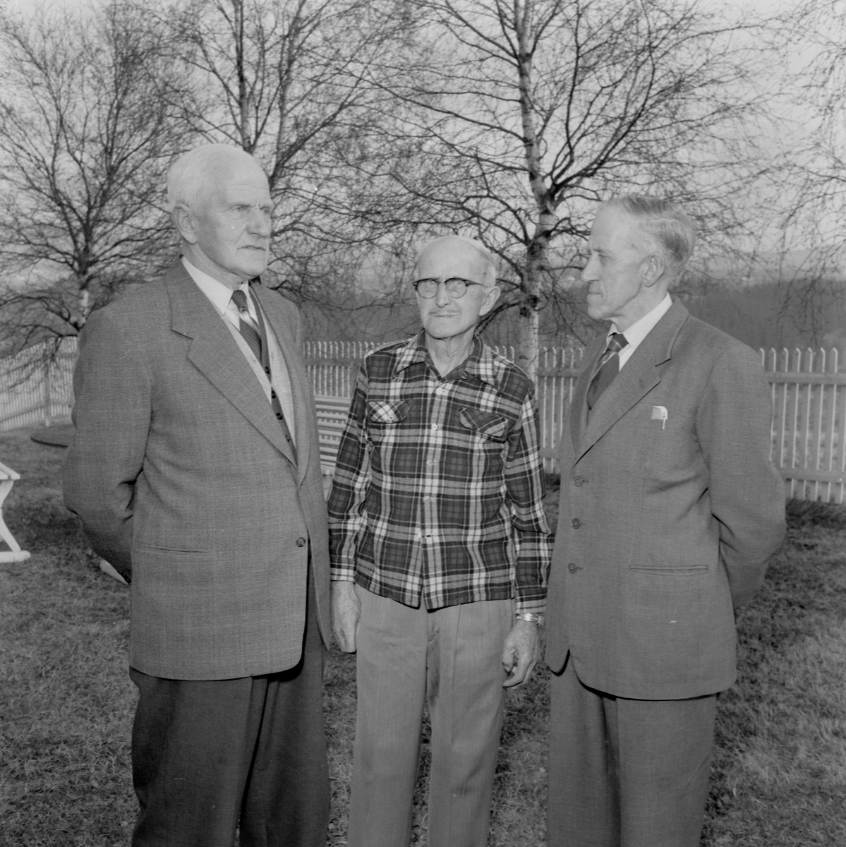 Norskamerikaner Thomas Wold (Bonesvoll) på besøk hos sine brødre etter ...