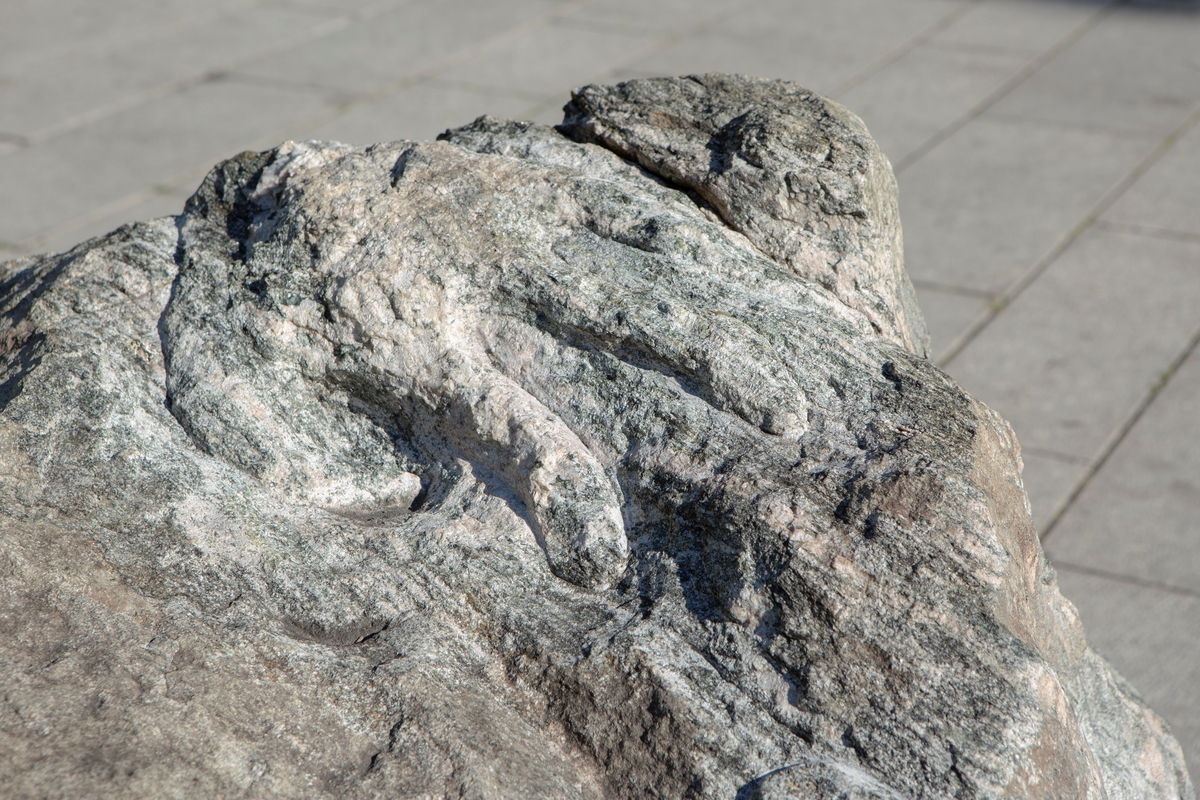 Varde [Stein] - KORO / DigitaltMuseum