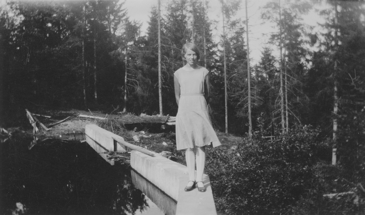 Badetur til Lysdammen i Gjerdrum. - Museene i Akershus / DigitaltMuseum