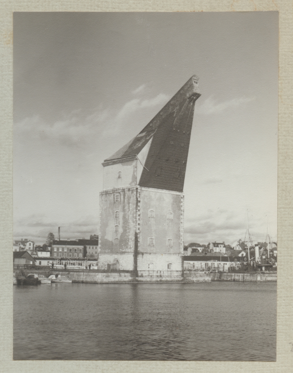Gamla mastkranen på Karlskronavarvet. - Marinmuseum / DigitaltMuseum