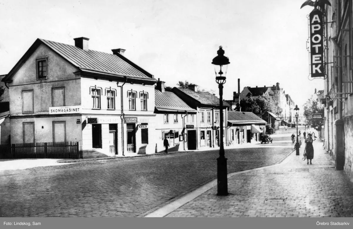 Storgatan söderut, 1920-tal - Örebro Stadsarkiv / DigitaltMuseum