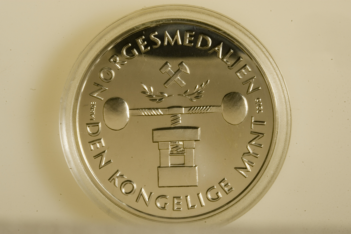 Medalje - Universitetsmuseet i Bergen, Mynt- og Medaljebasen / DigitaltMuseum