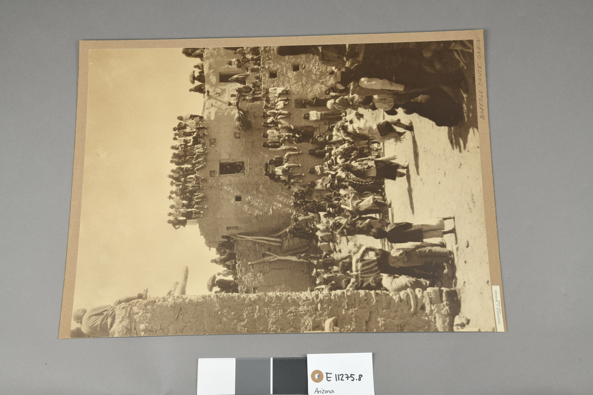 Etnografisk samling gjenstandsfoto - Universitetsmuseet i Bergen ...