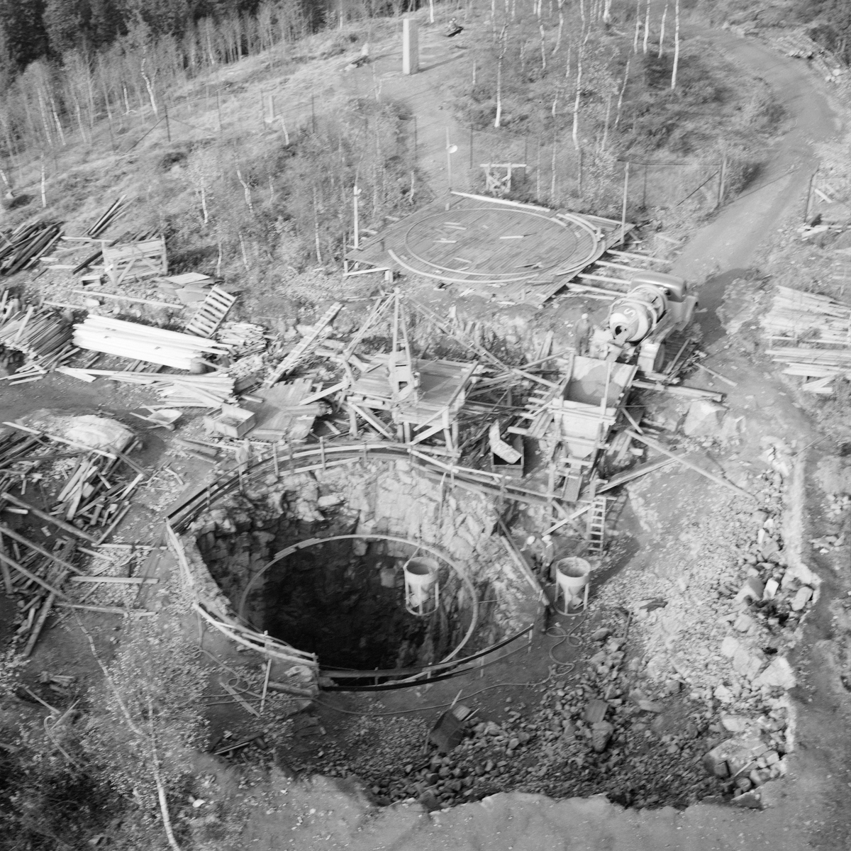 Tryvannstårnet under bygging - DEXTRA Photo / DigitaltMuseum