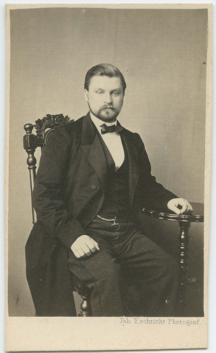 Porträtt på Eneroth - Jönköpings läns museum / DigitaltMuseum