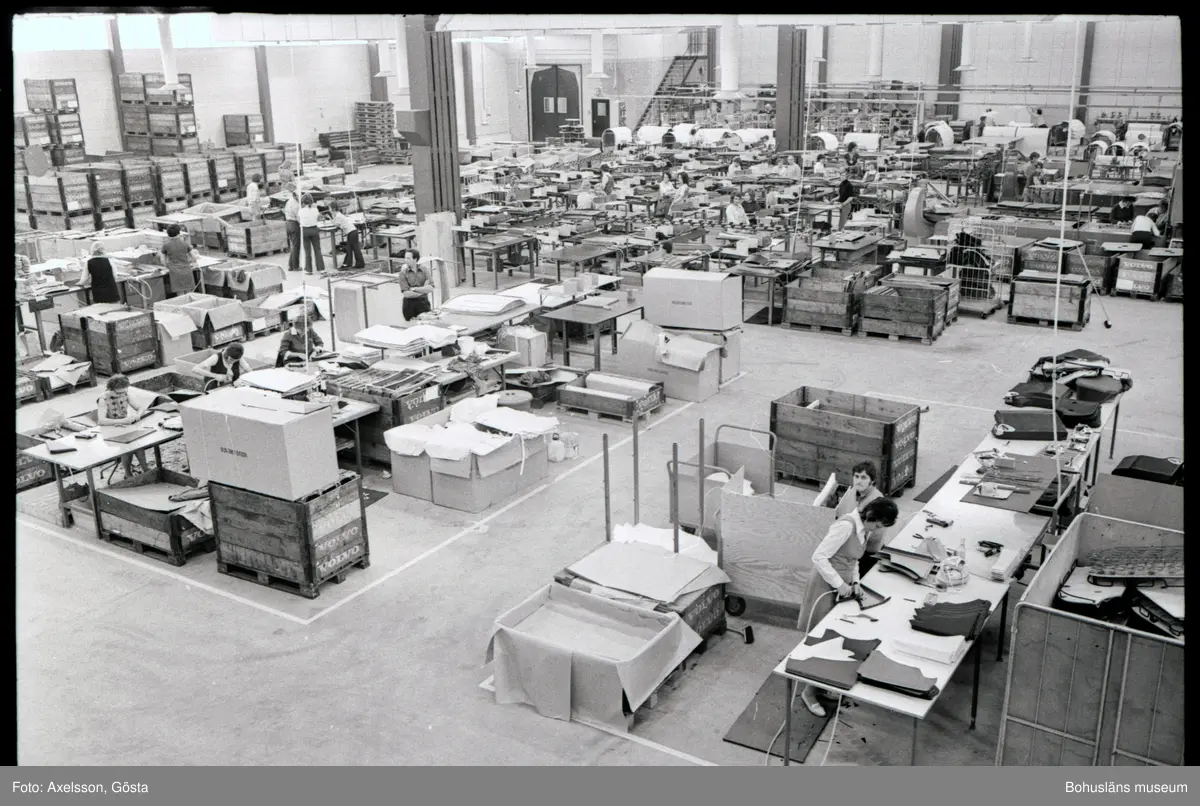 Invigning av Volvos nya fabrik, Färgelanda. / GT+HT - Bohusläns museum / DigitaltMuseum