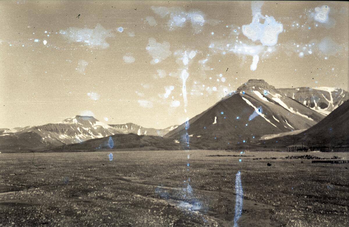 Bilde etter Abram I Gilbo, som var i Pyramiden i 1946-1948(oppbygging ...