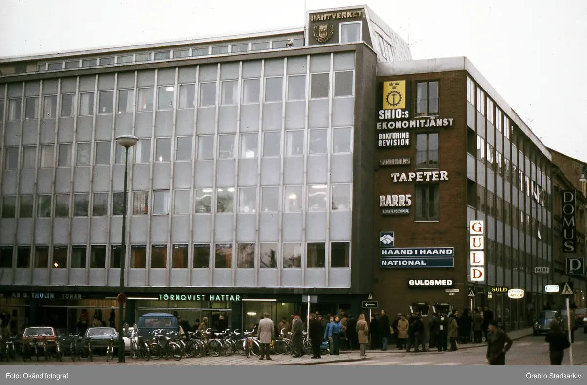 Hantverkshuset på Engelbrektsgatan, 1980-tal - Örebro Stadsarkiv ...
