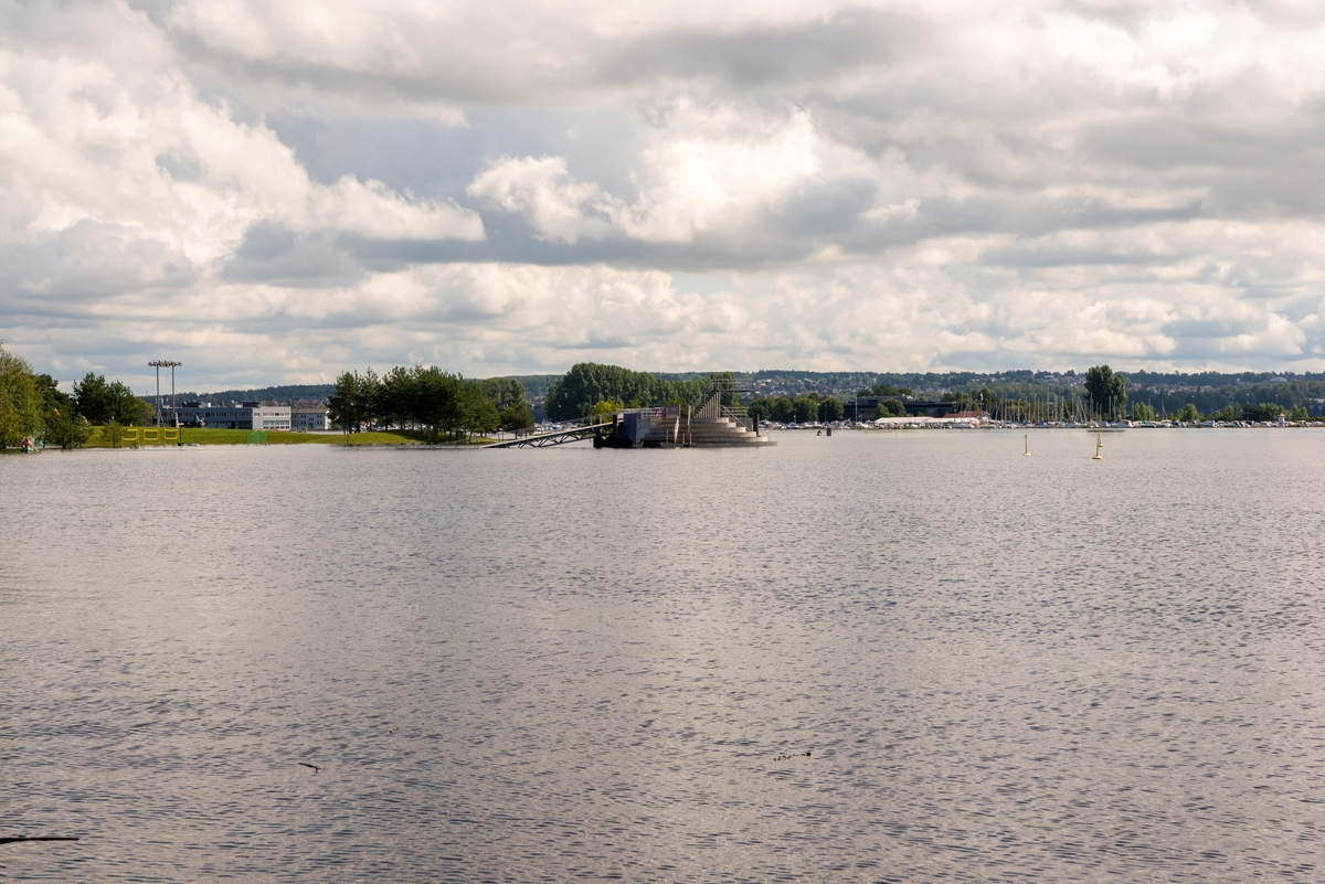 Flom i Mjøsa sommeren 2023. Mjøsflom. Flom 2023. Hamar sentrum ...