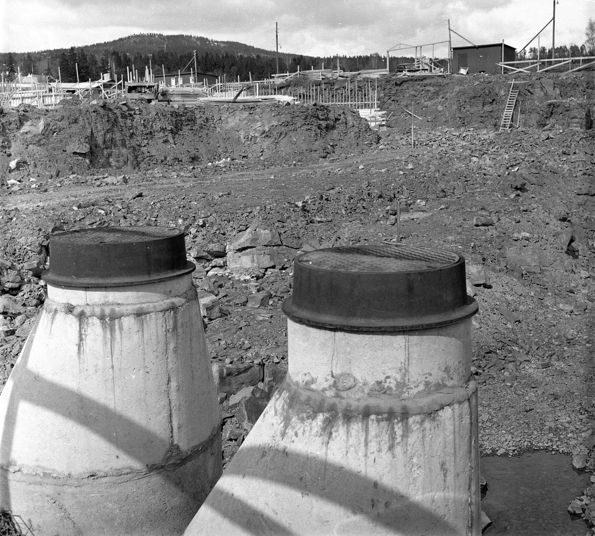 Blindern, Oslo, 30.04.1954. Forskningsbyen. Byggearbeid. - Norsk ...