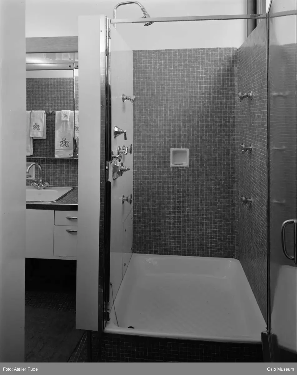 bolig, interiør, baderom, fliser, dusj - Oslo Museum / DigitaltMuseum