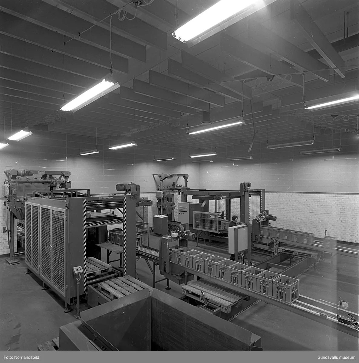 Vin & Sprit i Skönsberg. Bilder från verksamheten och jobbet vid ...