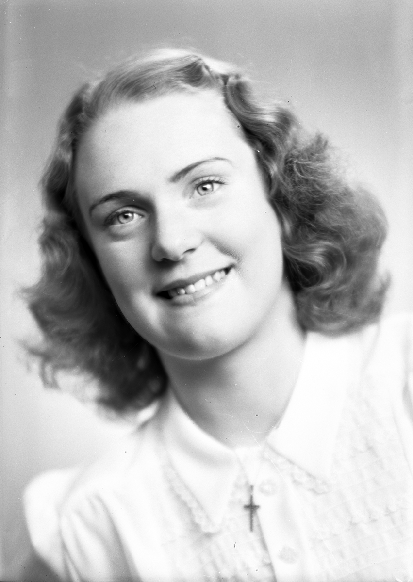 Fröken Ulla Andersson. November 1945. - Länsmuseet Gävleborg ...