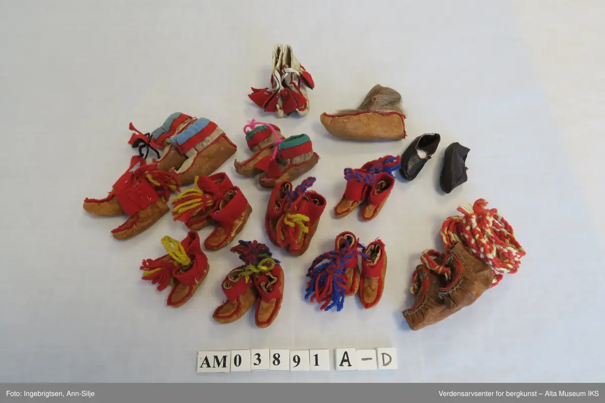 Leketøy - Verdensarvsenter for bergkunst – Alta Museum IKS / DigitaltMuseum