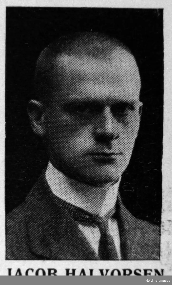 Portrettfoto av Jacob Halvorsen. fra Kristiansund.. Fra Nordmøre ...