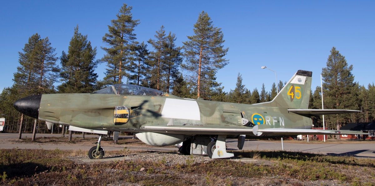 Flygplan - Flygvapenmuseum / DigitaltMuseum