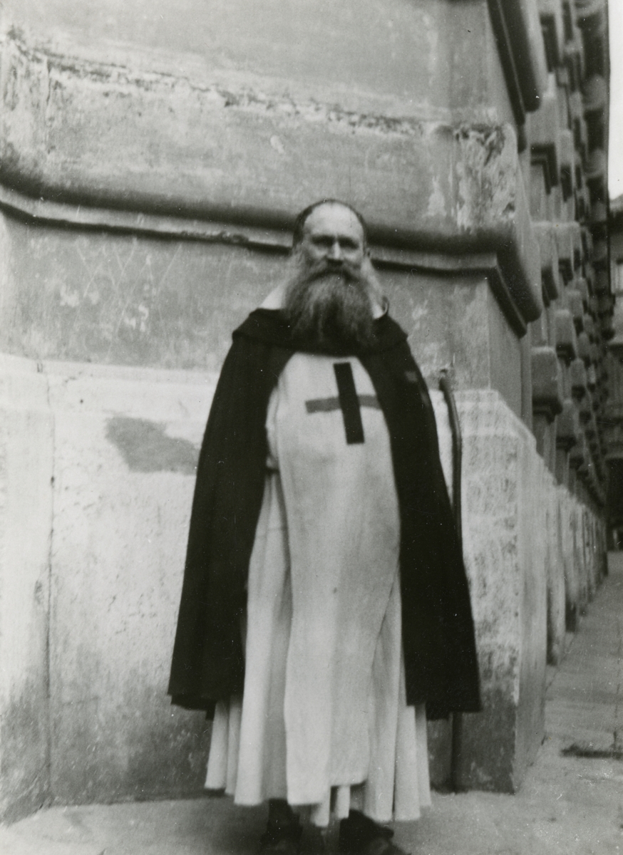 Portrettfotografi av en munk i Napoli, Italia. - Sunnmøre Museum ...