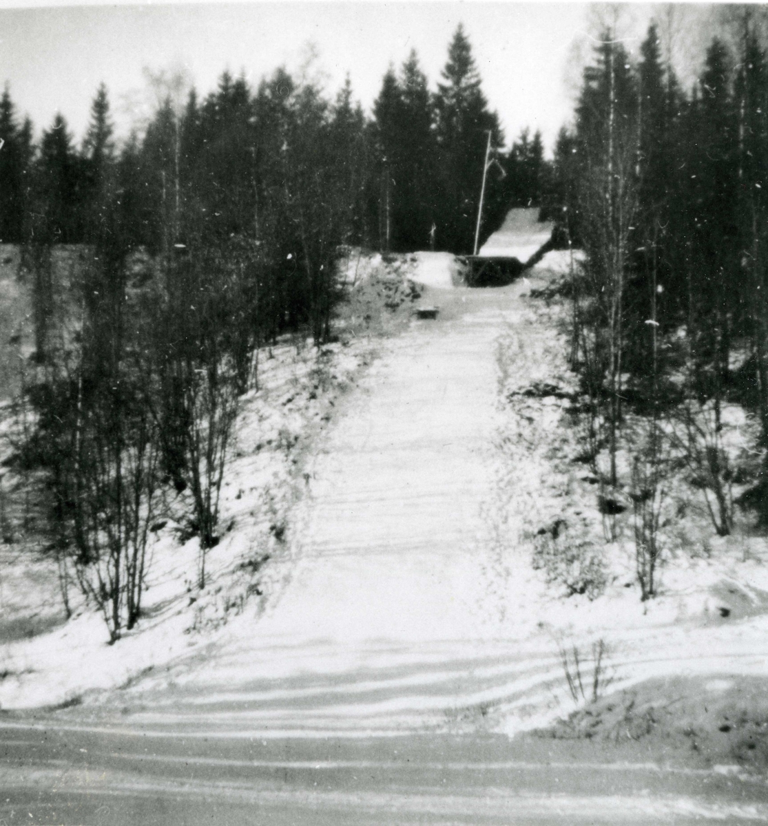 Bruflatbakken, Odnes - Lands Museum / DigitaltMuseum