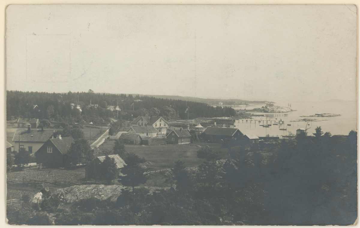 Larkollen (3 postkort) - Mossebibliotekene / DigitaltMuseum