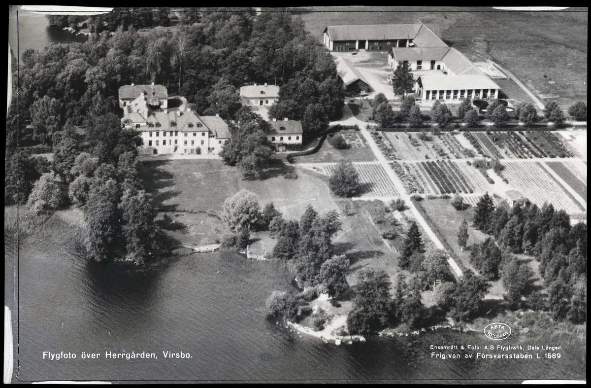 Flygfoto över Virsbo herrgården, Virsbo. - Västmanlands läns museum ...