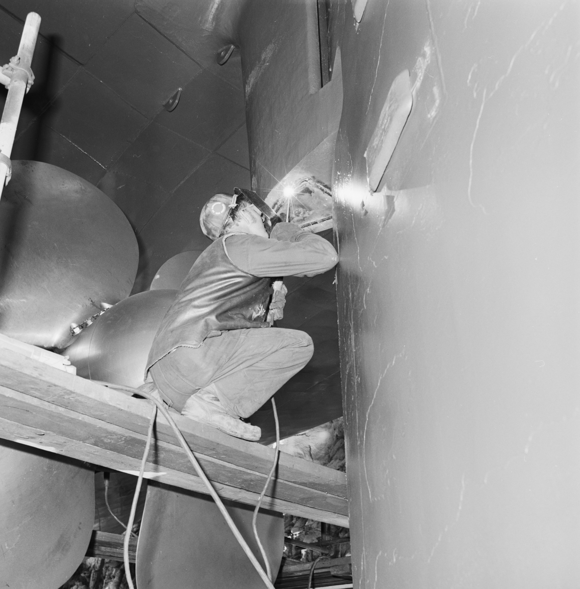 Arbetsbilder på Baltic Print i botten och maskinrum - Marinmuseum ...