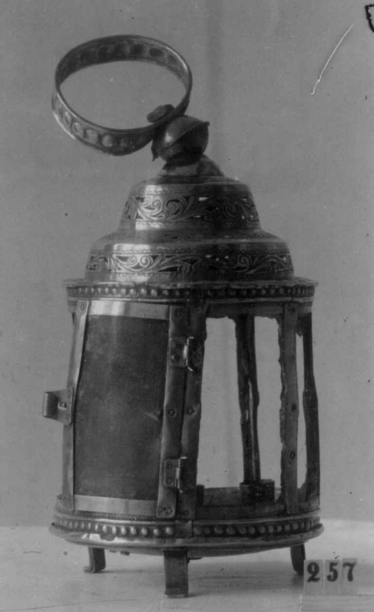 Lykt - Norsk Folkemuseum / DigitaltMuseum