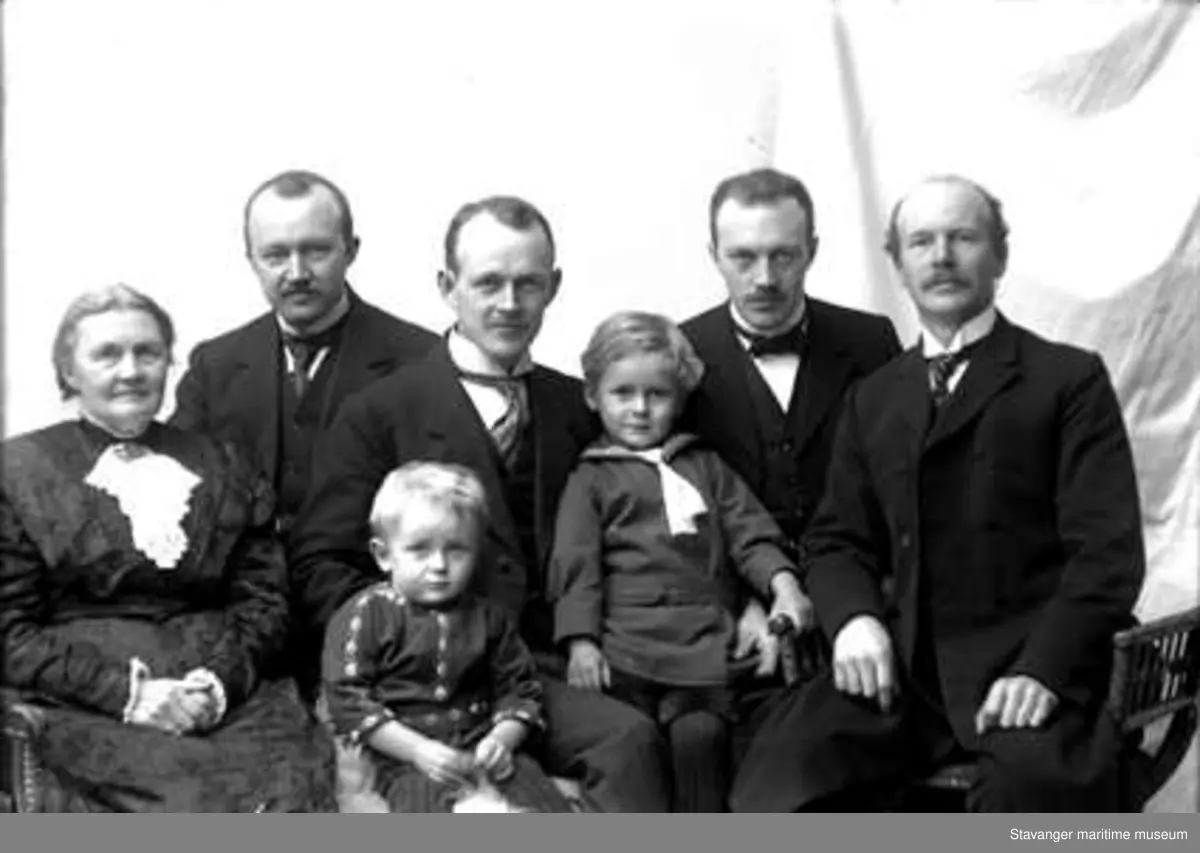 Stavangerfotografen Julie Lund - Museum Stavanger / DigitaltMuseum