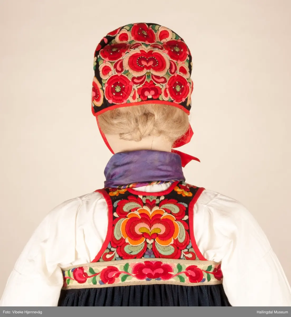 Folkedrakter fra Hallingdal - Hallingdal Museum / DigitaltMuseum