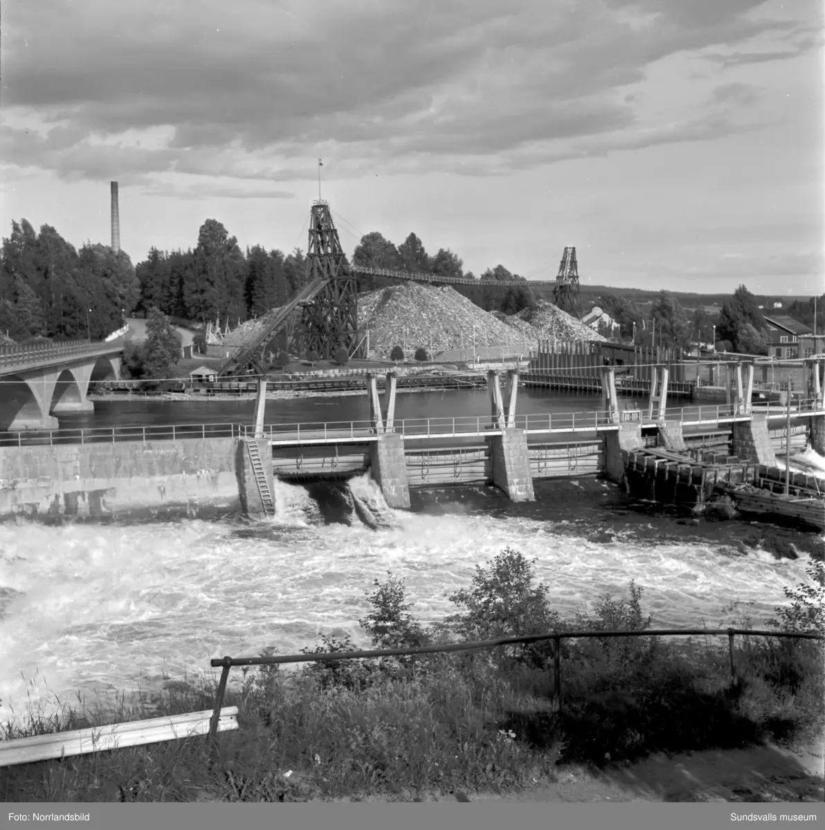 Matfors pappersbruk, exteriörbilder. - Sundsvalls museum / DigitaltMuseum