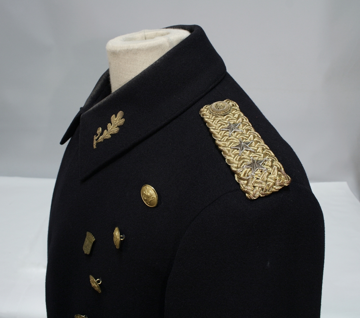 Politiuniform M/1935 - Justismuseet / DigitaltMuseum