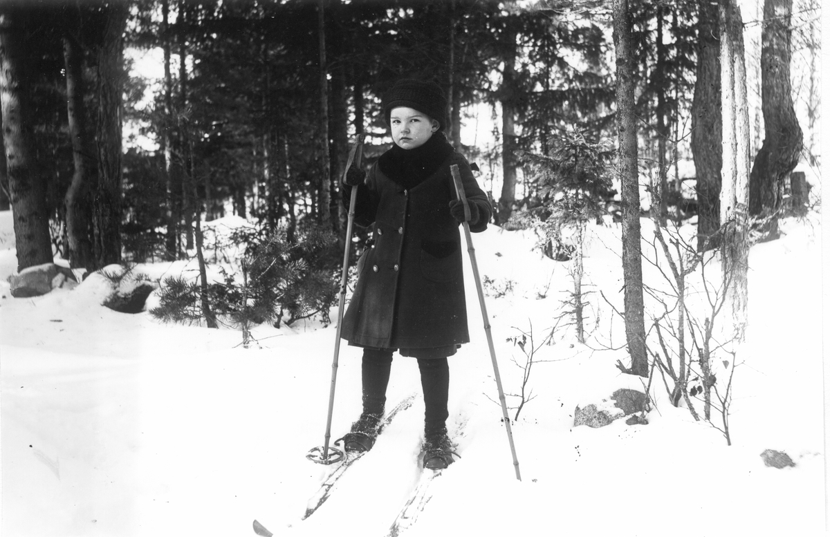 Anna-Lisa Stenberg (?). - Länsmuseet Gävleborg / DigitaltMuseum